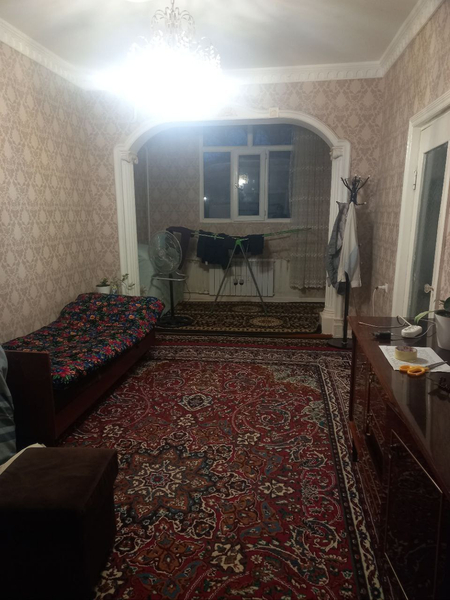 Юнусабад 2.  2/3/4 срочно цена договорная
