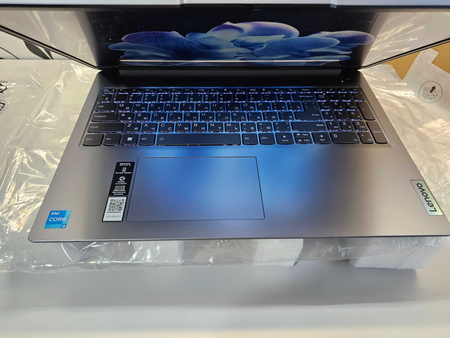 ПРОДАМ Lenovo V15 G2 Мощный Ноутбук Core™ i3 11-ПОКОЛЕНИЯ 8GB/256SSD.