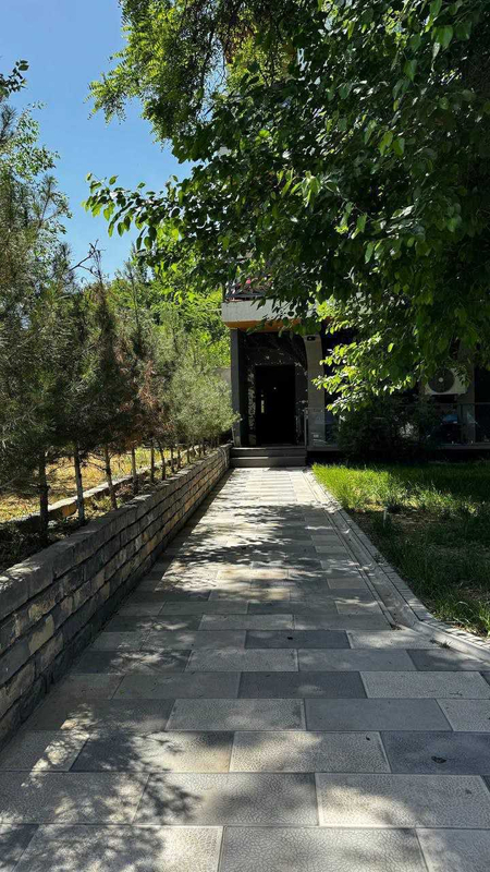 Под офис 164 м.кв Кинотеатр Лисунова