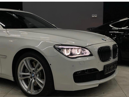 BMW F02 750Li Twin Power Turbo