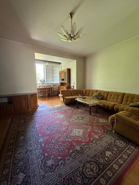 Продам квартиру 3/4/4 чиланзар 1. Высокопотолочка 2 балкона
