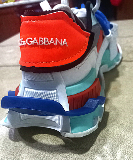 Dolce Gabbana продам