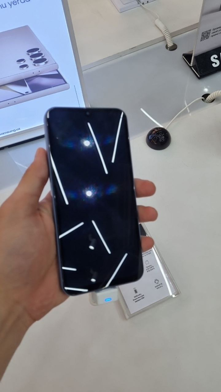 Samsung A15 Barcha ranglari bor