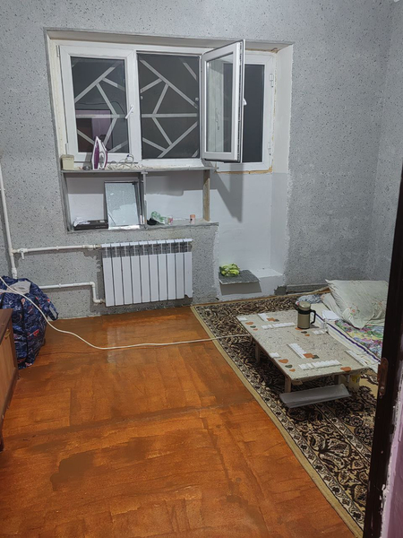 Срочно продам однокомнатную общежития 9 микрорайон 10600$