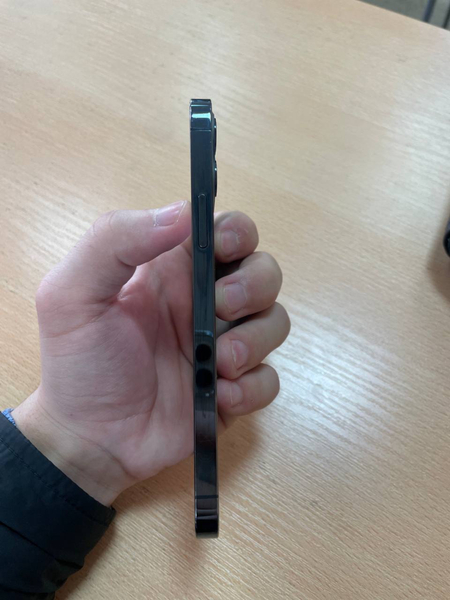 Iphone 12 pro srochni sotiladi