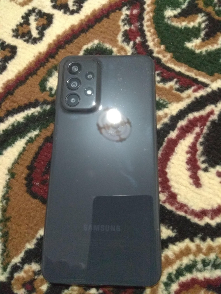 А 23 Samsung  sotiladi zapchasga
