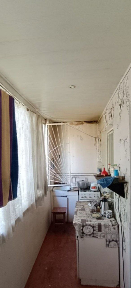 На 14 квартале Чиланзарского района продается квартира. 1/1/4