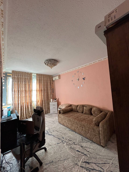 Чиланзар 7. Срочно продаю квартиру.