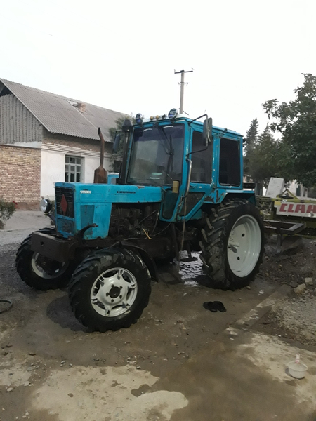MTZ 82 srochni sotiladi