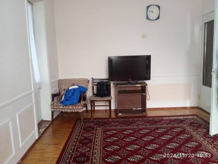 Srochna arenda 1 xona yunusobod 9 kv usluga 50%