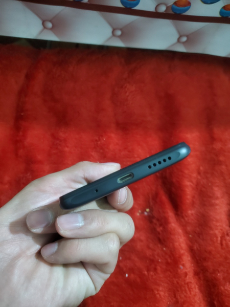Poco C40 4/64 xotira 1 mln
