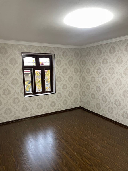 Продается Сабзавот махалля Юнусобод 19 КВ битонка 1,5 сотих 4 та хона