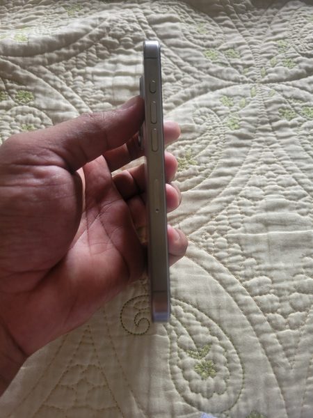 iPhone 15pro 256 yomkis 94