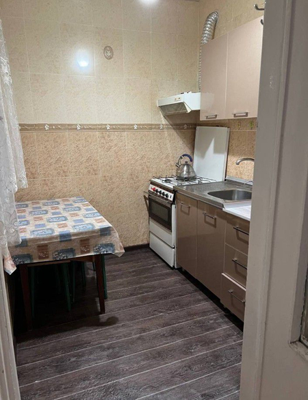 Novza metro yaqinida 2/2/4 50m²li shinam kvartira ijaraga beriladi