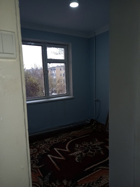 Срочно сдаётся 2х комнатная квартира  переделанный в 3х в районе вокза