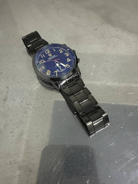 Простая копия ROLEX  нормальном состояние