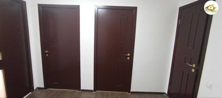 СРОЧНО продаётся 2Х КОМ на 4 этаже ор р ОВИР