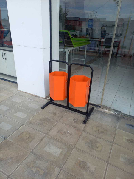 Урно уличное для мусора
