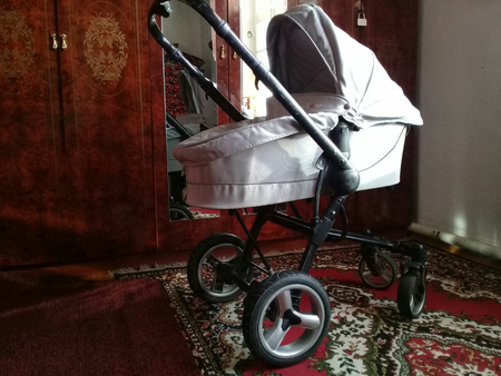 Kalyaska baby car