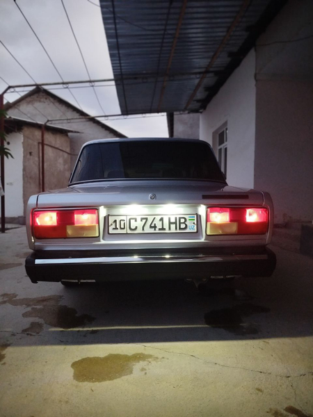 Vaz2107 sotiladi xolati zor