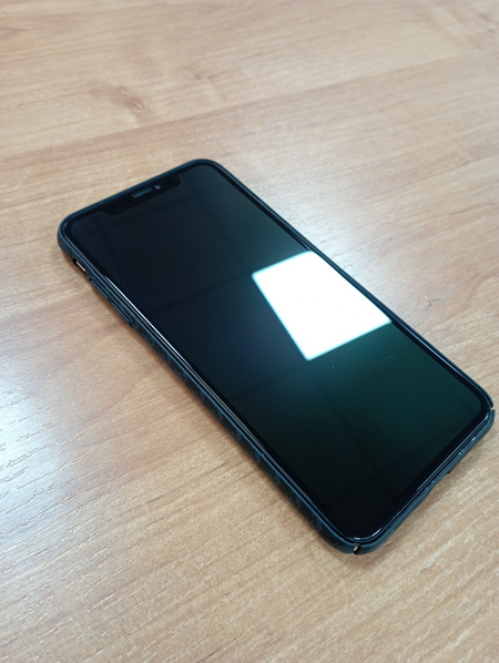 iPhone Xs Max...