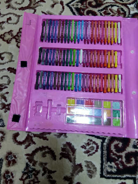 Chemadanli rasm chizadigan