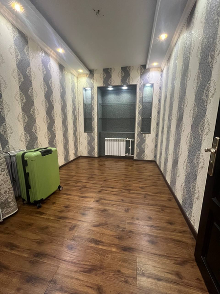Продаю Квартиру Яшнабадский р-он Слонима Франция 2-ком +2. На 1-этаже