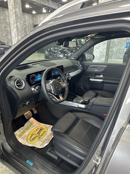 Mercedes Benz EQB 350