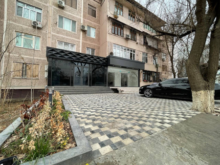 Продается нежилое помещение вдоль дороги 101м2 - Самарканд дарвоза