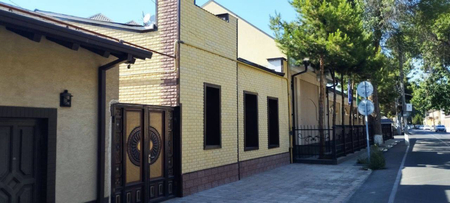Аренда дома  под Офис  Яккасарайский рн Ракат боши. 3 сотки  4 комнаты