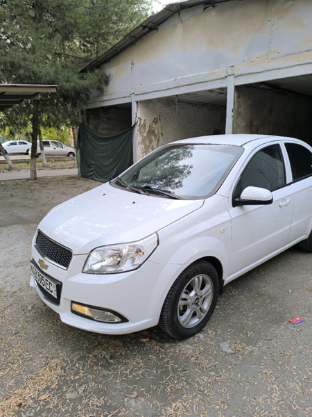 Продаю Нексия 3 автомат
