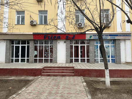 Центрда! 108 м/кв магазин, 1 хана жайы м-н сатылады.