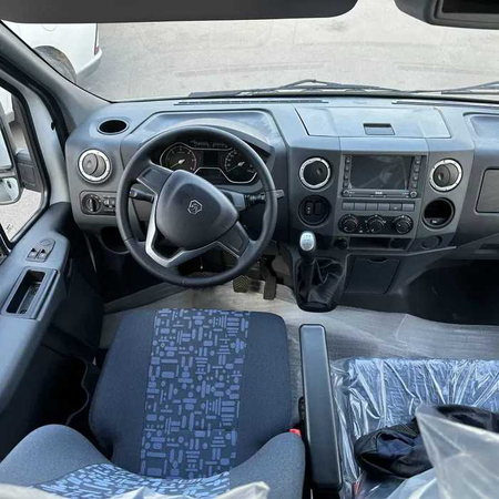 Комфортный и безопасный микроавтобус.