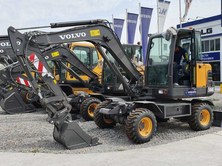 Экскаватор мини VOLVO EW60C