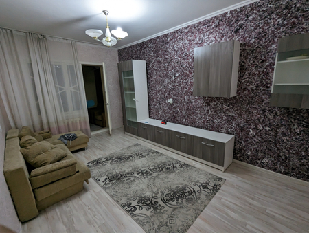 Продам 3 комнатную квартиру на Дустлик 2  3/1/9 (86 кв.м)