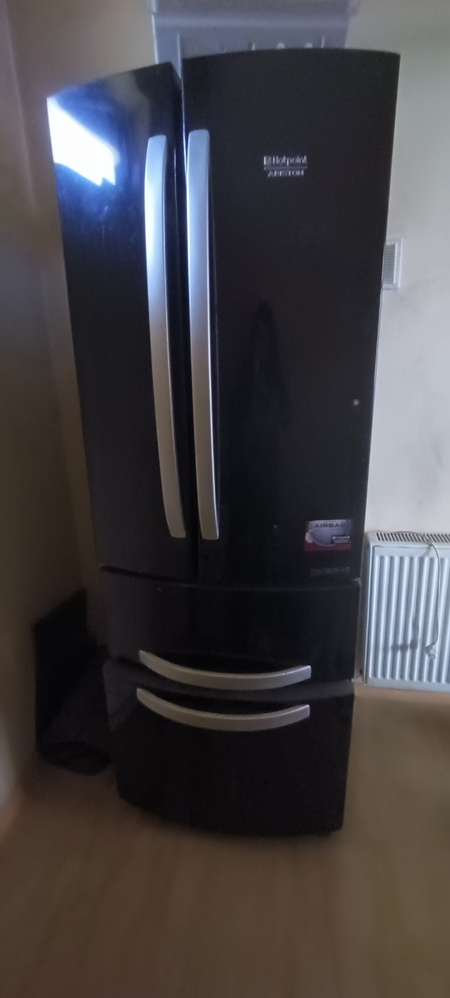 Итальянский двухдверный холодильник Hotpoint Ariston E4D дизайнерский
