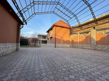 Продаю ЕВРО дом в ЦЕНТРЕ города