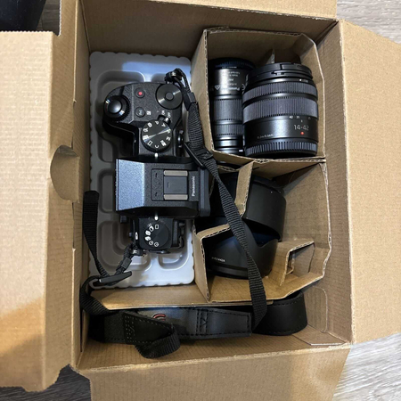 Panasonic Lumix G7 + 14-42mm + 45-150mm + Штатив + Сумка
