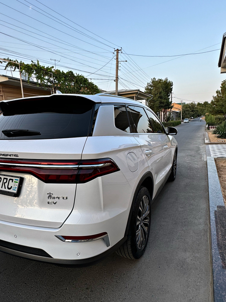 BYD SONG pro Edition 2022 Yil  20000 km Prabeg 100% Топтоза