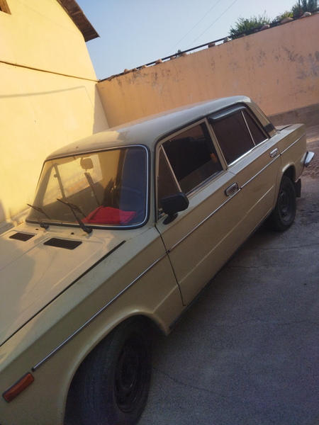 Srochna sotiladi Vaz 2103