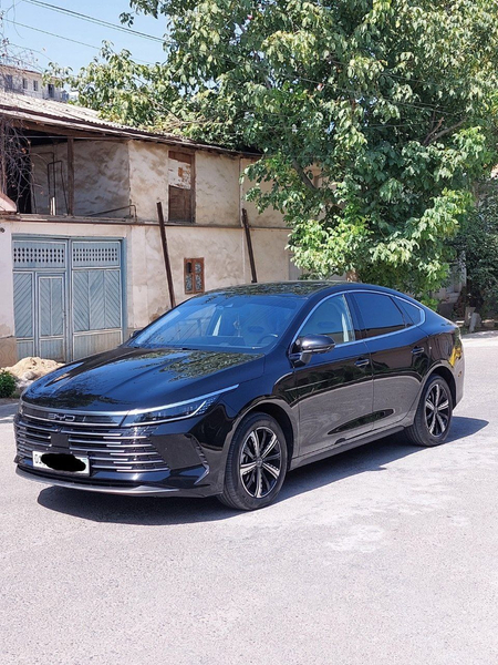 BYD chazor flagship