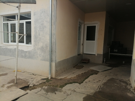 Qibray sentr hovli