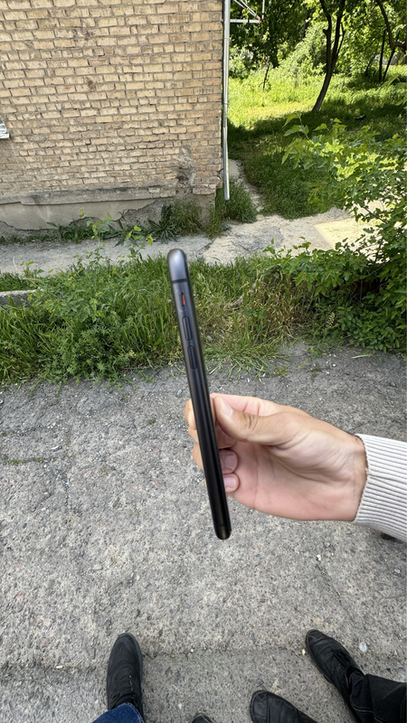 iPhone 11 с гарантей