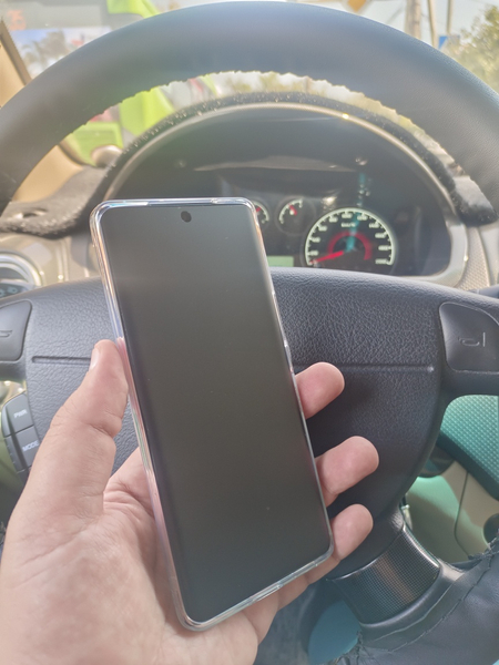 Vivo V25 pro 5G ideyalniy telefon steklosi ozgina dars ketgan стекло