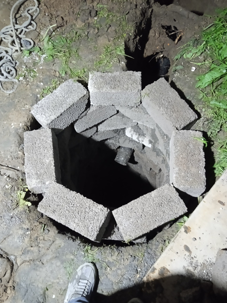 Ura tiransha va padvol kavlashi xizmatlar tunil xama kavlaymiz  baseni