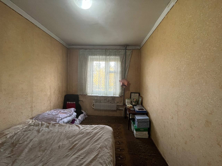 Продаю Квартиру Алмазарский р-он Карасарай 4-ком 3-этаж 9-этажном Доме