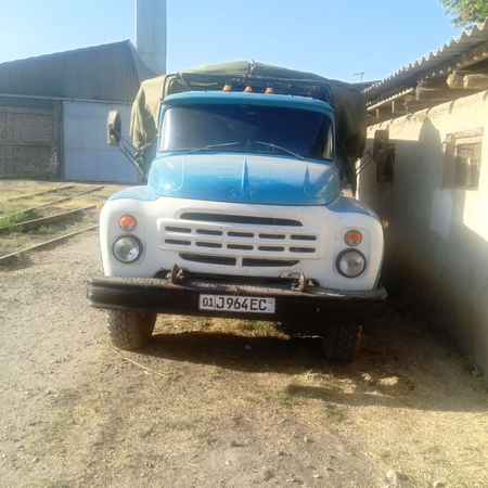 Zil selhoz sotiladi
