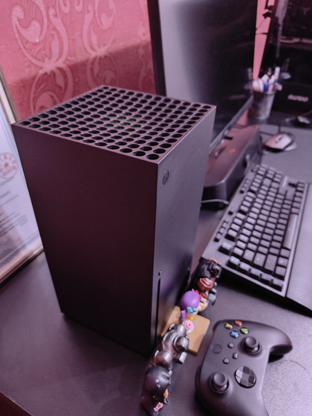 XBOX Series X  игровая консоль
