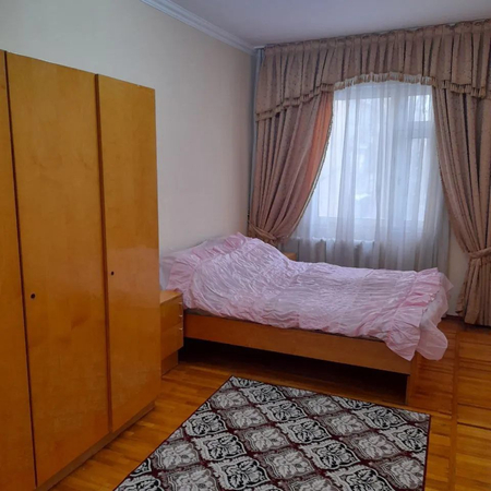 Аренда квартиры Ц 5 2/3/9-450$