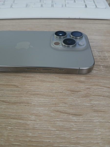 Продам свой iphone 15 pro 128gb ideal
